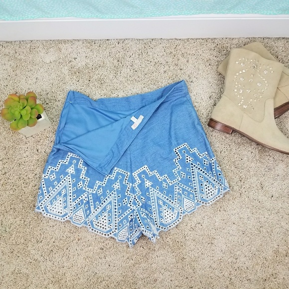 Gianni Bini | Shorts | Gianni Bini Flowerworks High Waisted Shorts Nwt ...